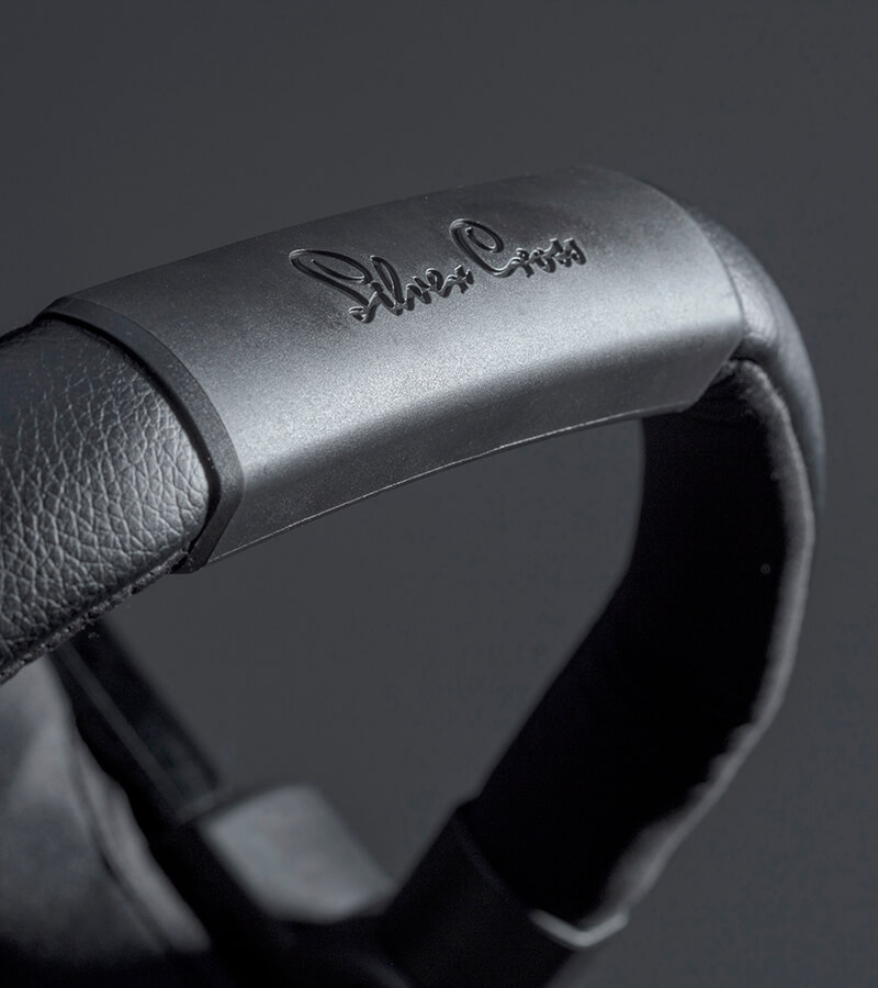 Jet | Kerrur | Silver Cross